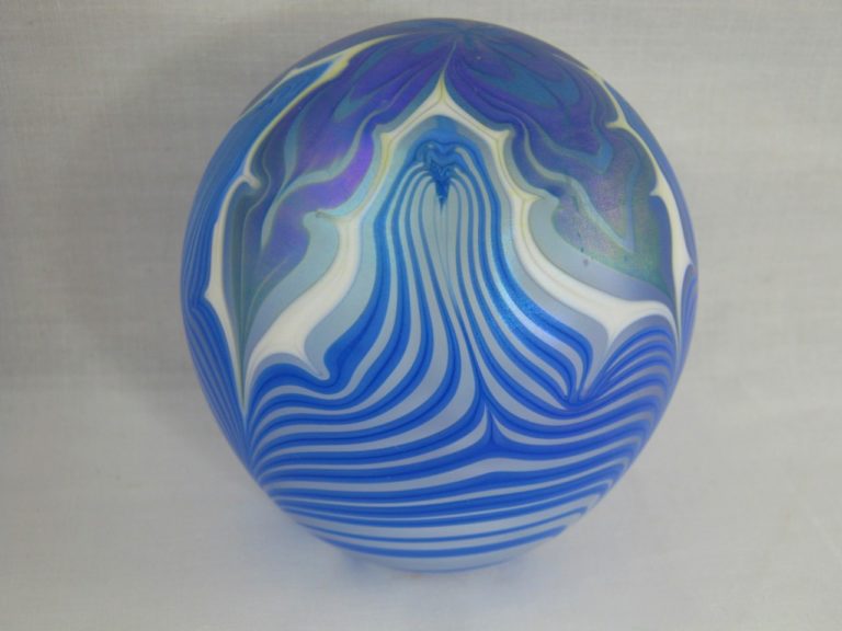 Vandermark Pulled Feather Iridescent Art Glass Paperweight – Carnival Glass