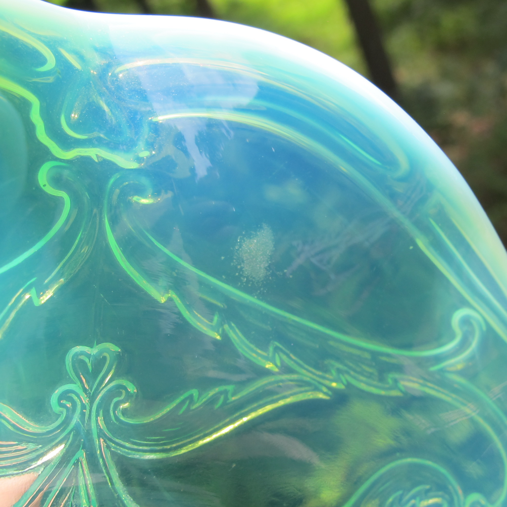 Antique Dugan Diamond Maple Leaf Green Opalescent Glass Bon Bon ...