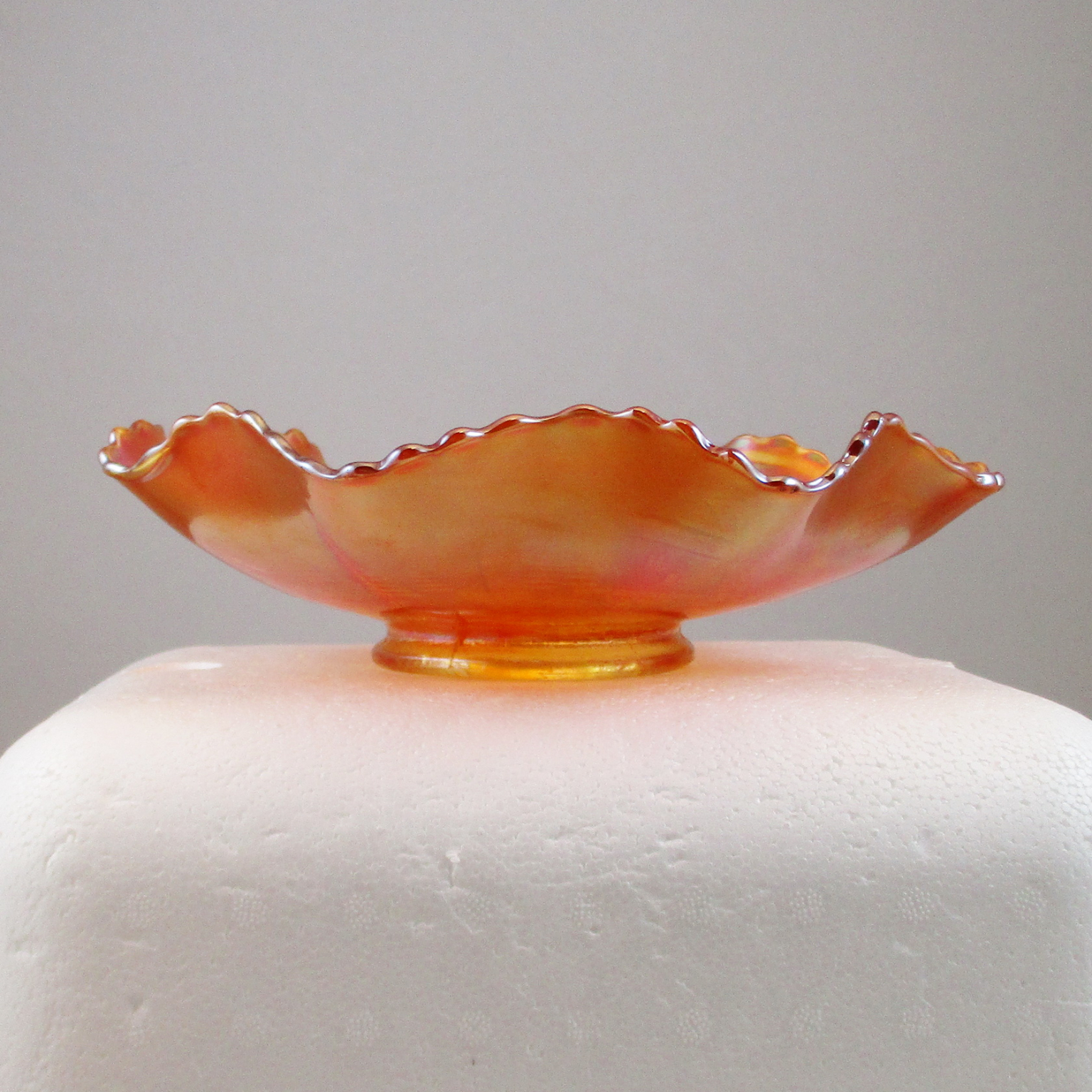 Antique Fenton Chrysanthemum Carnival Glass Ruffled Bowl – Carnival Glass